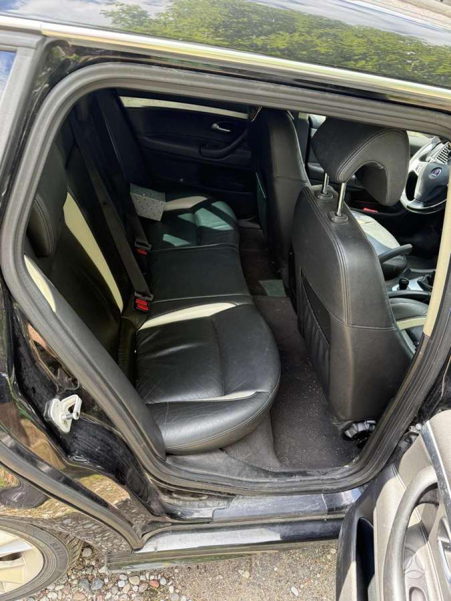 Black Saab 9-3 2008 in Taurage, with an engine capacity of 1.91 L and mileage of 295 thousand km for 1600 €, photo 8 on AUTOMOTO.COM.LV