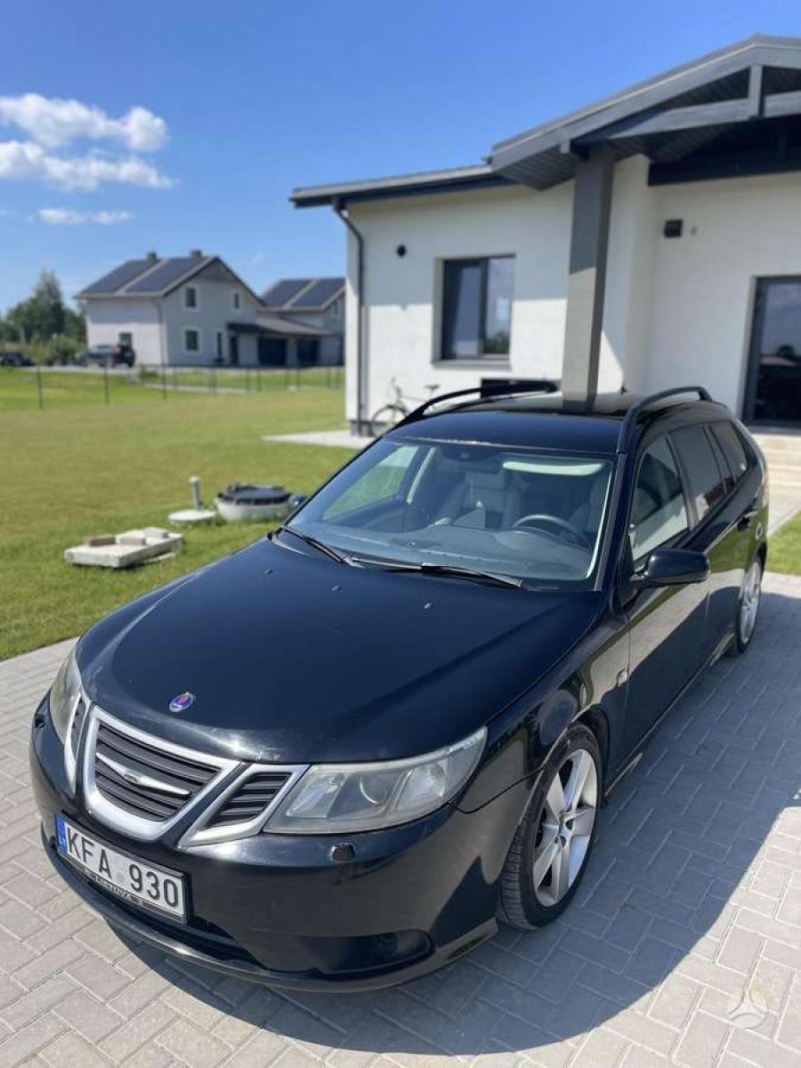 Black Saab 9-3 2008 in Vilnius, with an engine capacity of 1.91 L and mileage of 347 thousand km for 1750 €, photo 4 on AUTOMOTO.COM.LV