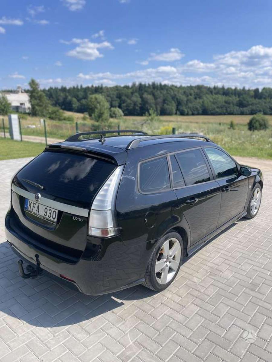 Black Saab 9-3 2008 in Vilnius, with an engine capacity of 1.91 L and mileage of 347 thousand km for 1750 €, photo 5 on AUTOMOTO.COM.LV
