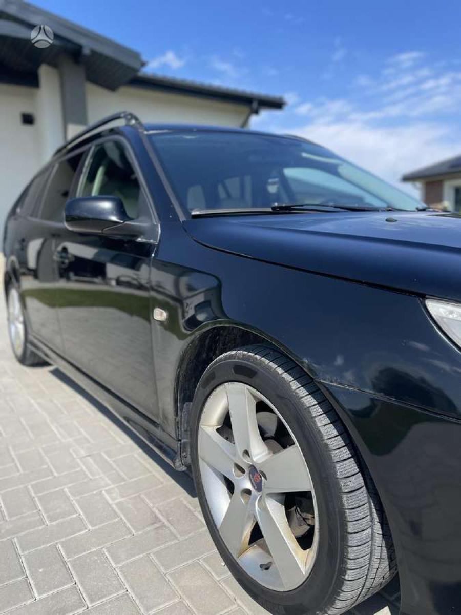 Black Saab 9-3 2008 in Vilnius, with an engine capacity of 1.91 L and mileage of 347 thousand km for 1750 €, photo 9 on AUTOMOTO.COM.LV
