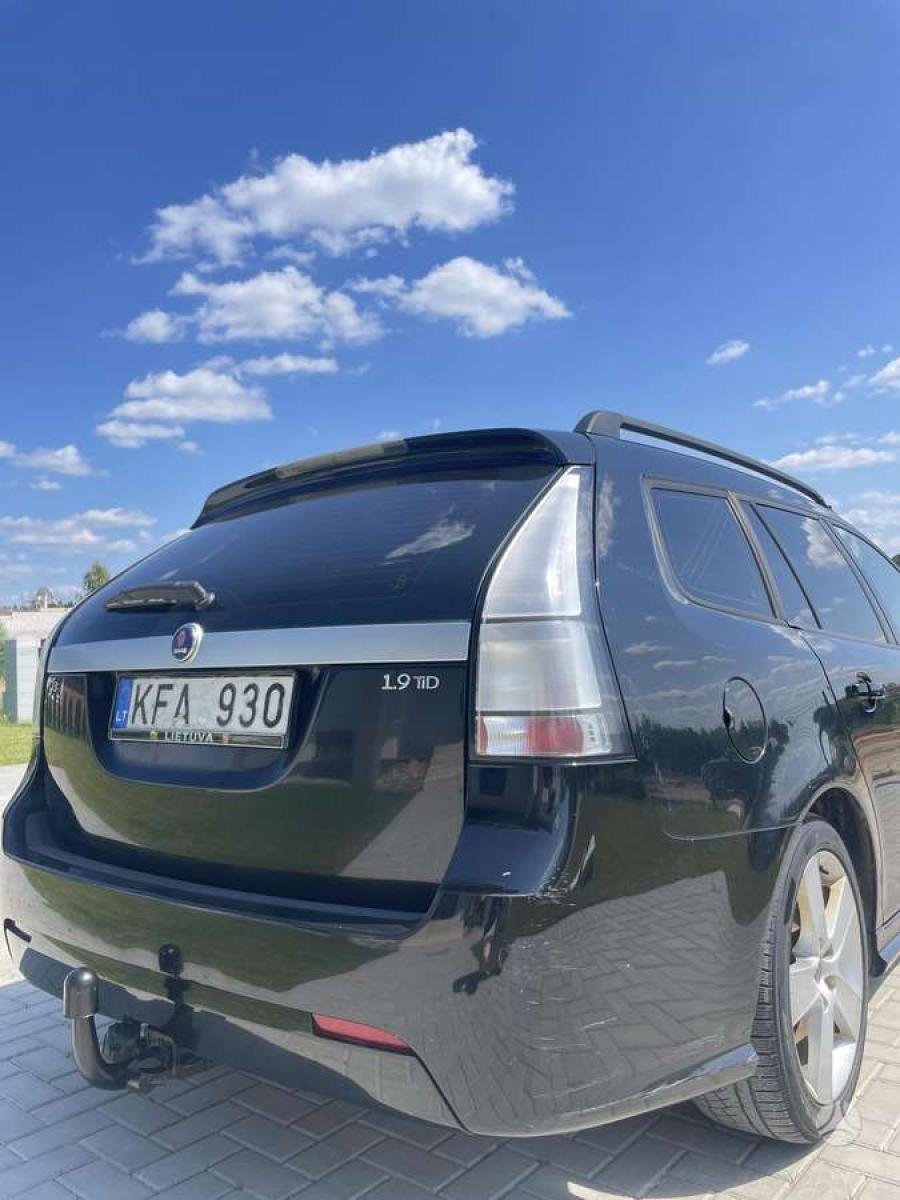 Black Saab 9-3 2008 in Vilnius, with an engine capacity of 1.91 L and mileage of 347 thousand km for 1750 €, photo 12 on AUTOMOTO.COM.LV