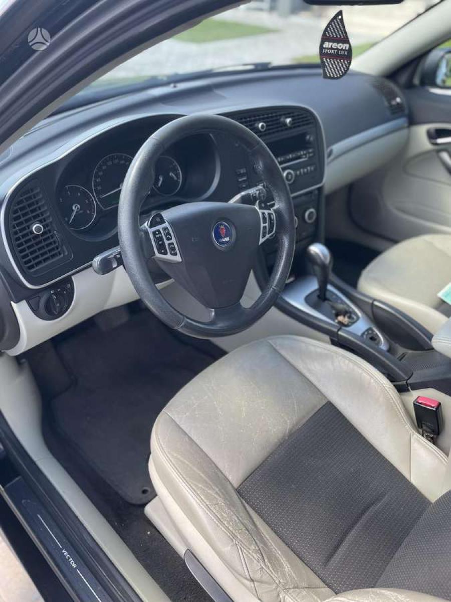 Black Saab 9-3 2008 in Vilnius, with an engine capacity of 1.91 L and mileage of 347 thousand km for 1750 €, photo 23 on AUTOMOTO.COM.LV