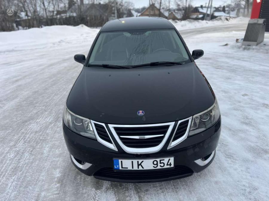 Black Saab 9-3 2009 in Ukmerge, with an engine capacity of 1.90 L and mileage of 330 thousand km for 2250 €, photo 2 on AUTOMOTO.COM.LV