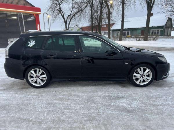 Black Saab 9-3 2009 in Ukmerge, with an engine capacity of 1.90 L and mileage of 330 thousand km for 2250 €, photo 4 on AUTOMOTO.COM.LV