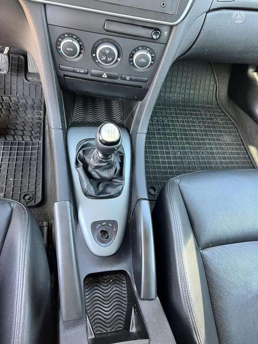 Black Saab 9-3 2009 in Kaunas, with an engine capacity of 1.91 L and mileage of 337 thousand km for 1100 €, photo 14 on AUTOMOTO.COM.LV