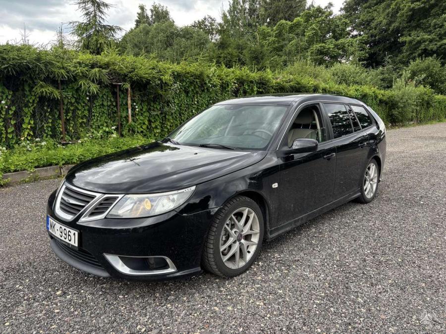 Melns Saab 9-3 2009 Rīga, ar dzinēja tilpumu 1.91 L un nobraukumu 340 tūkst. km par 1950 €, foto 1 vietnē AUTOMOTO.COM.LV