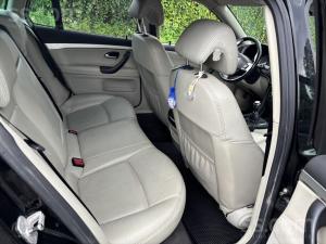 Black Saab 9-3 2009 in Riga, with an engine capacity of 1.90 L and mileage of 340 thousand km for 1950 €, photo 9 on AUTOMOTO.COM.LV