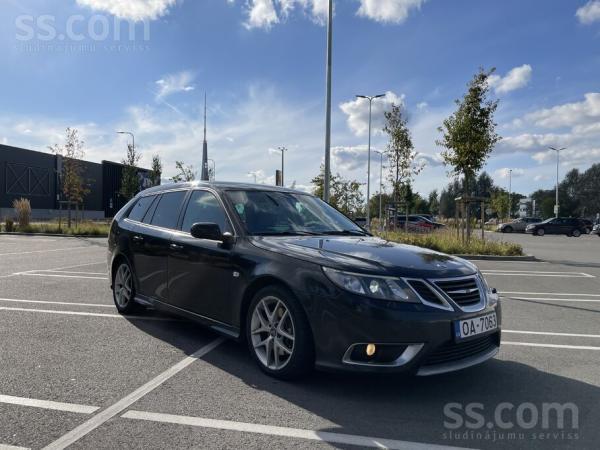 Черный Сааб 9-3 2009 в Рига, объемом двигателя 1.90 л и пробегом 417 тыс. км за 2750 €, фото 1 на AUTOMOTO.COM.LV