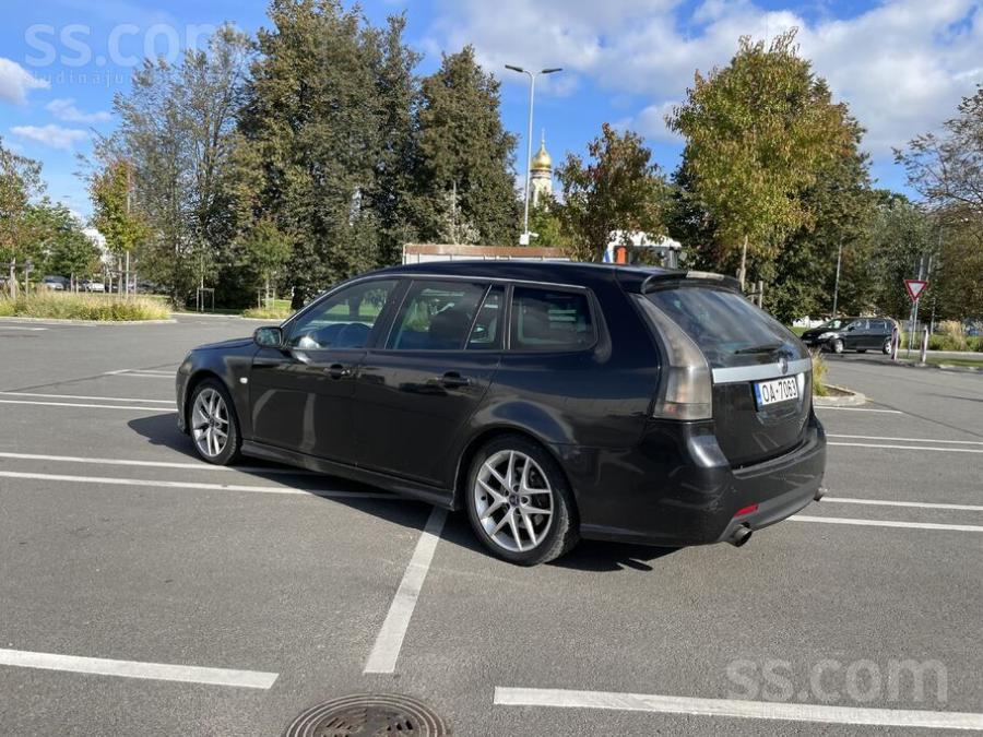 Black Saab 9-3 2009 in Riga, with an engine capacity of 1.90 L and mileage of 417 thousand km for 2750 €, photo 3 on AUTOMOTO.COM.LV
