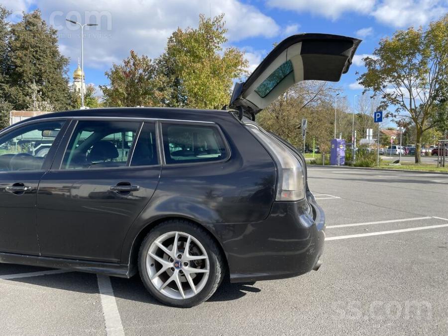 Black Saab 9-3 2009 in Riga, with an engine capacity of 1.90 L and mileage of 417 thousand km for 2750 €, photo 6 on AUTOMOTO.COM.LV