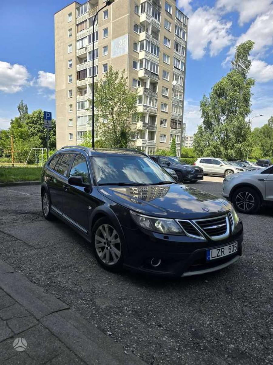 Black Saab 9-3 2009 in Vilnius, with an engine capacity of 1.91 L and mileage of 295 thousand km for 4500 €, photo 1 on AUTOMOTO.COM.LV