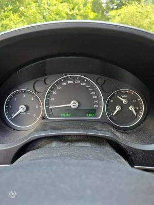 Black Saab 9-3 2009 in Vilnius, with an engine capacity of 1.91 L and mileage of 295 thousand km for 4500 €, photo 12 on AUTOMOTO.COM.LV