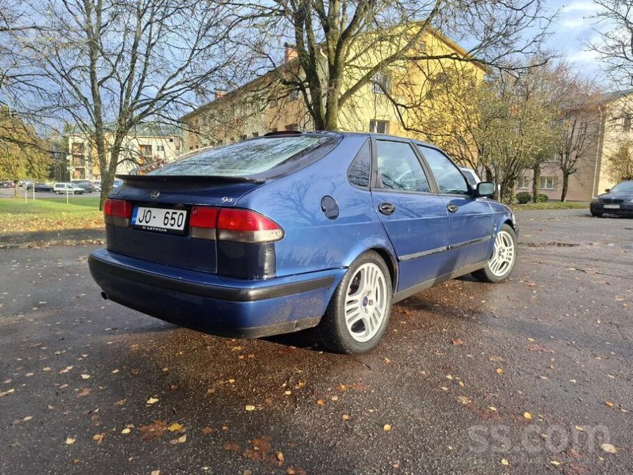 Blue Saab 9-3 1999 in Cesis, with an engine capacity of 2.00 L and mileage of 387 thousand km for 1500 €, photo 5 on AUTOMOTO.COM.LV