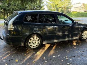 Blue Saab 9-3 2006 in Sirvintos, with an engine capacity of 1.91 L and mileage of 343 thousand km for 800 €, photo 6 on AUTOMOTO.COM.LV