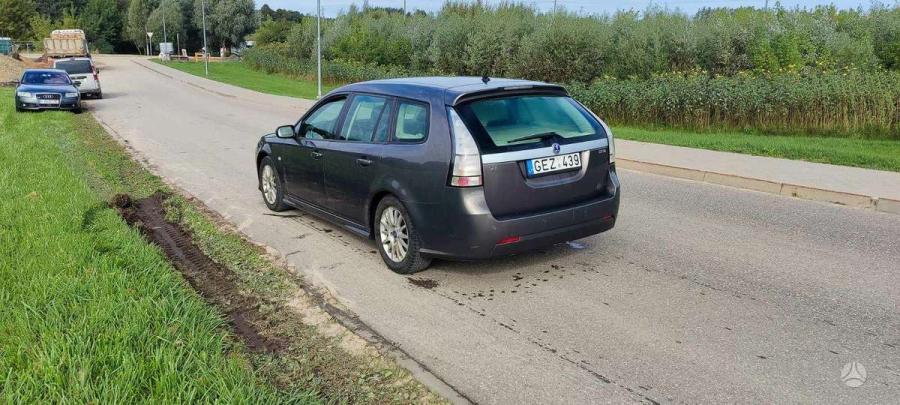 Brown Saab 9-3 2008 in Vievis, with an engine capacity of 1.90 L and mileage of 422 thousand km for 850 €, photo 8 on AUTOMOTO.COM.LV