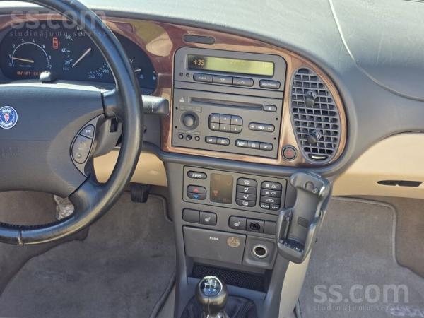 Green Saab 9-3 1999 in Riga, with an engine capacity of 2.00 L and mileage of 182 thousand km for 3490 €, photo 8 on AUTOMOTO.COM.LV