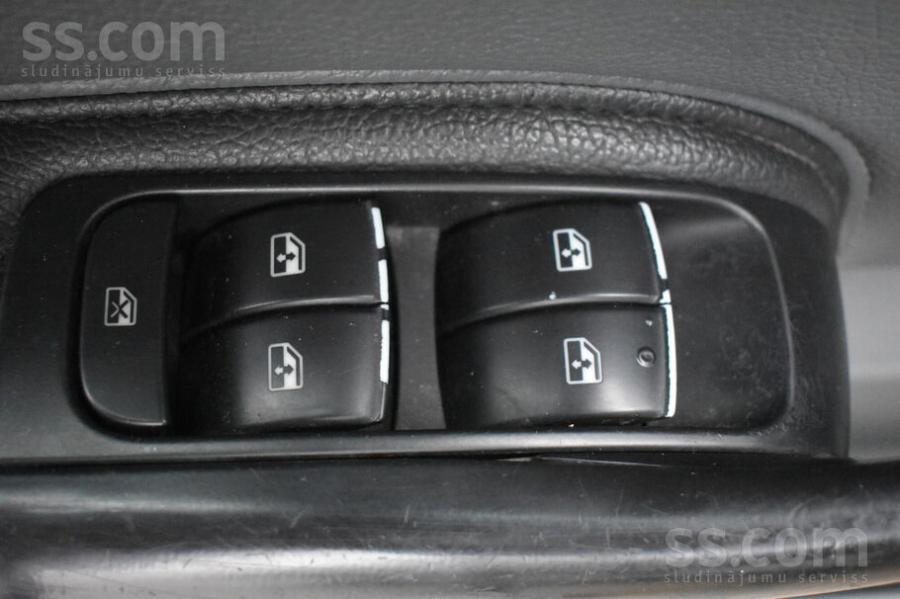 Grey Saab 9-3 2005 in Talsi, with an engine capacity of 2.00 L and mileage of 330 thousand km for 5900 €, photo 14 on AUTOMOTO.COM.LV
