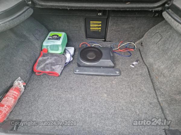 Сааб 9-3 2002 в Тарту на AUTOMOTO.COM.LV Серый Сааб 9-3 2002 в Тарту, объемом двигателя 2.20 л и пробегом 330 тыс. км за 2200 €, фото 9 на AUTOMOTO.COM.LV