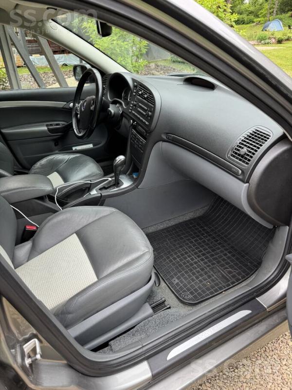 Grey Saab 9-3 2003 in Riga, with an engine capacity of 2.00 L and mileage of 205 thousand km for 5000 €, photo 6 on AUTOMOTO.COM.LV