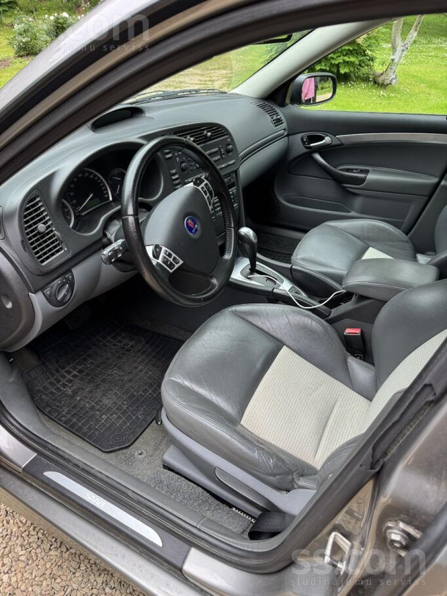 Grey Saab 9-3 2003 in Riga, with an engine capacity of 2.00 L and mileage of 205 thousand km for 5000 €, photo 5 on AUTOMOTO.COM.LV