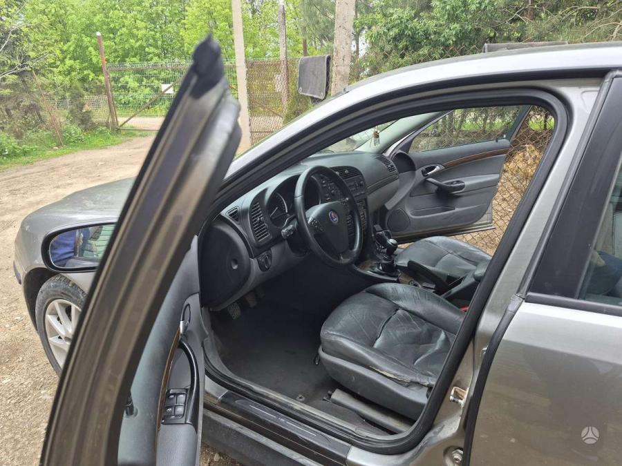Pelēks Saab 9-3 2003 Joniškis, ar dzinēja tilpumu 2.17 L un nobraukumu 304 tūkst. km par 600 €, foto 14 vietnē AUTOMOTO.COM.LV