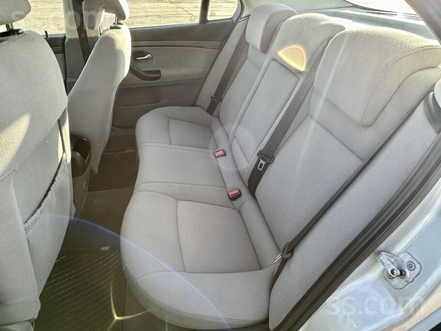 Grey Saab 9-3 2004 in Riga, with an engine capacity of 2.20 L and mileage of 387 thousand km for 1300 €, photo 7 on AUTOMOTO.COM.LV
