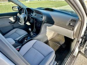 Grey Saab 9-3 2004 in Riga, with an engine capacity of 2.20 L and mileage of 387 thousand km for 1300 €, photo 9 on AUTOMOTO.COM.LV