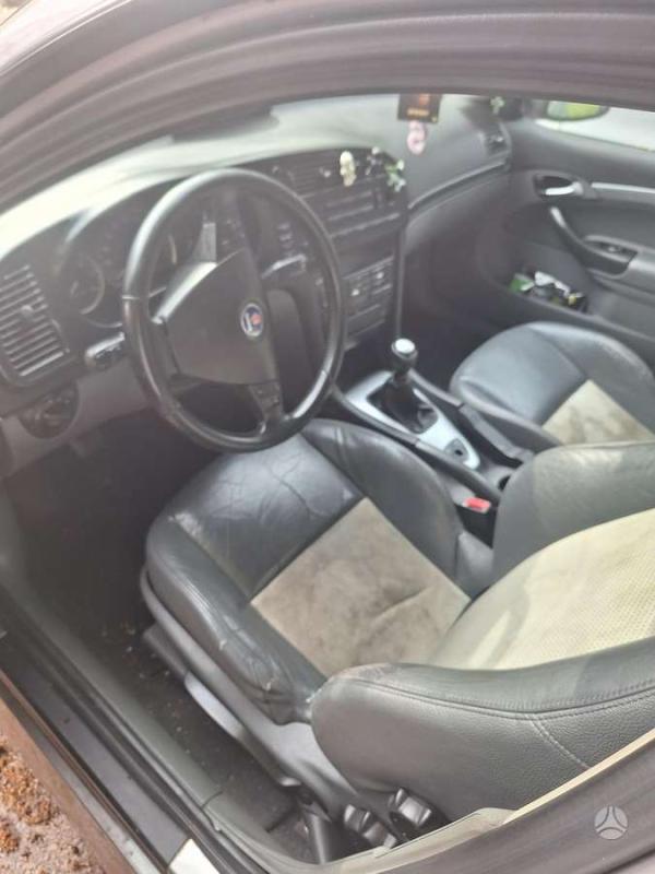 Grey Saab 9-3 2004 in Vilnius, with an engine capacity of 1.91 L and mileage of 3 thousand km for 1200 €, photo 4 on AUTOMOTO.COM.LV