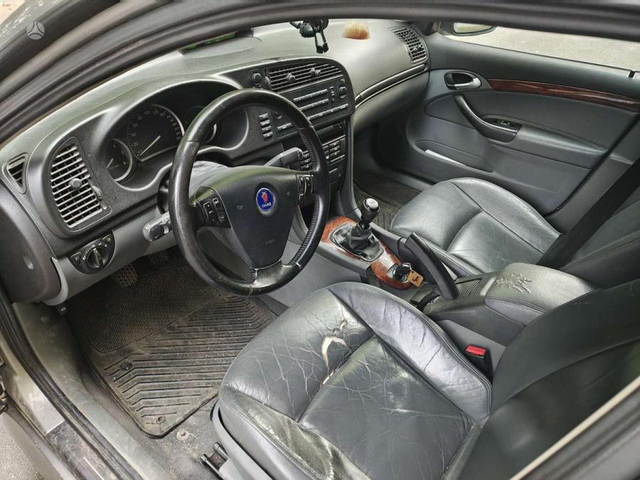 Grey Saab 9-3 2004 in Vilnius, with an engine capacity of 2.17 L and mileage of 297 thousand km for 1000 €, photo 7 on AUTOMOTO.COM.LV