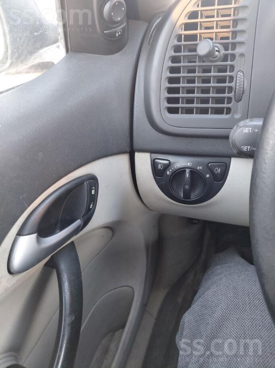 Pelēks Saab 9-3 2006 Dobele, ar dzinēja tilpumu 1.90 L un nobraukumu 383 tūkst. km par 1300 €, foto 12 vietnē AUTOMOTO.COM.LV