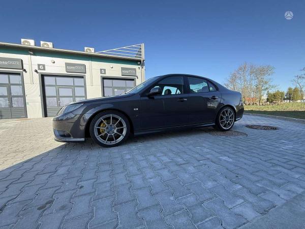 Grey Saab 9-3 2010 in Panevezys, with an engine capacity of 1.91 L and mileage of 305 thousand km for 4500 €, photo 8 on AUTOMOTO.COM.LV