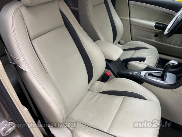 Grey Saab 9-3 2006 in Tartu, with an engine capacity of 2.80 L and mileage of 206 thousand km for 3999 €, photo 8 on AUTOMOTO.COM.LV