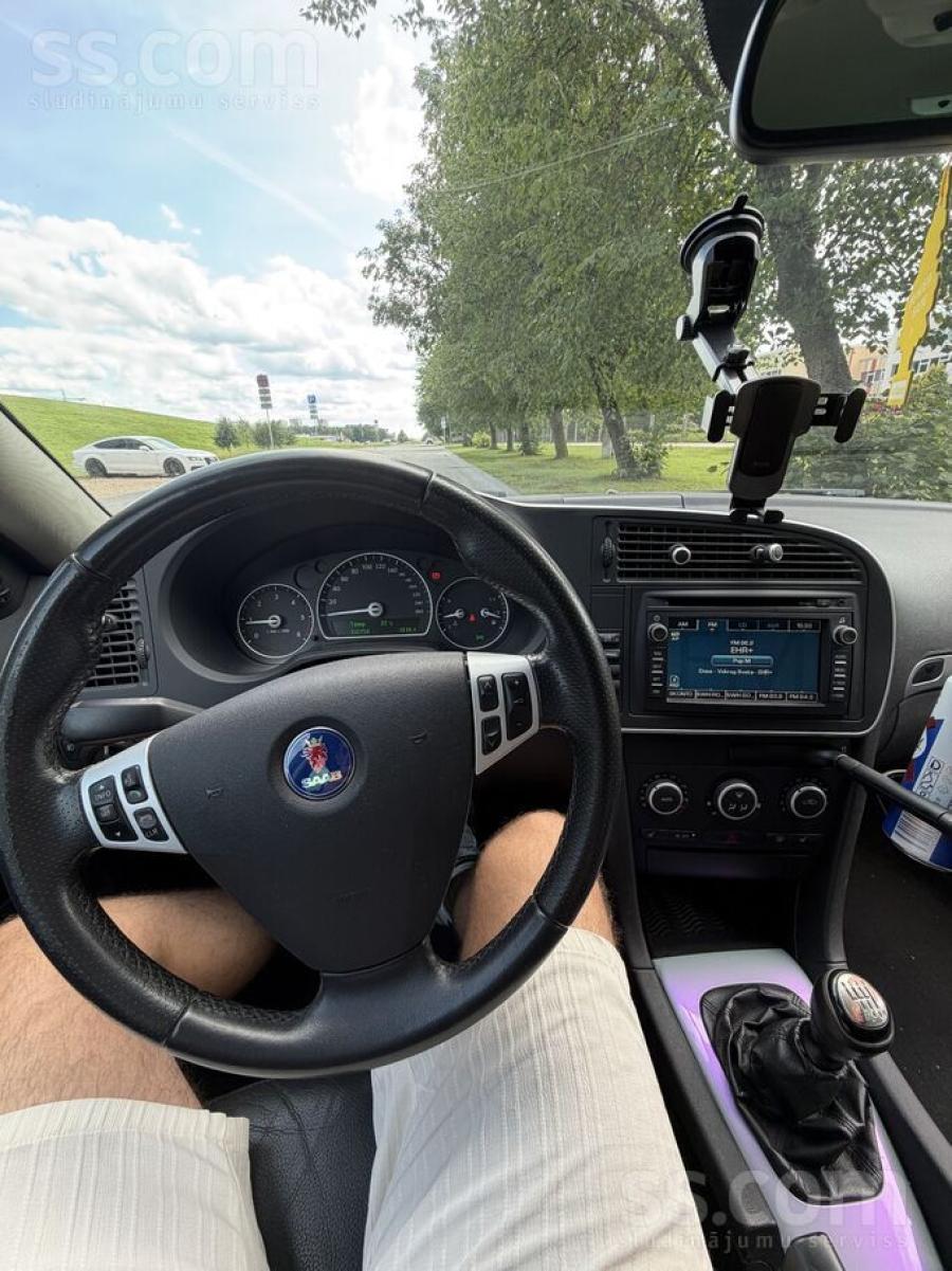 Pelēks Saab 9-3 2008 Rīga, ar dzinēja tilpumu 1.90 L un nobraukumu 326 tūkst. km par 2500 €, foto 4 vietnē AUTOMOTO.COM.LV