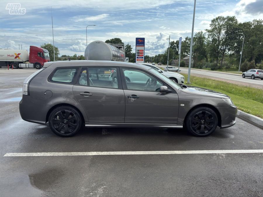Grey Saab 9-3 2008 in Mazeikiai, with an engine capacity of 1.90 L and mileage of 340 thousand km for 1400 €, photo 4 on AUTOMOTO.COM.LV