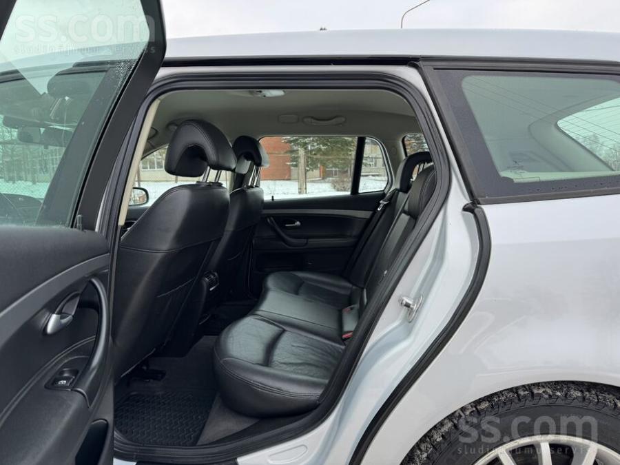 Pelēks Saab 9-3 2009 Cēsis, ar dzinēja tilpumu 1.90 L un nobraukumu 0 tūkst. km par 2900 €, foto 12 vietnē AUTOMOTO.COM.LV