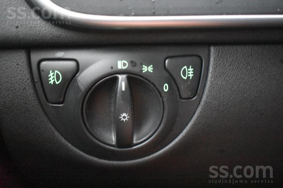 Grey Saab 9-3 2009 in Talsi, with an engine capacity of 1.90 L and mileage of 197 thousand km for 5500 €, photo 12 on AUTOMOTO.COM.LV