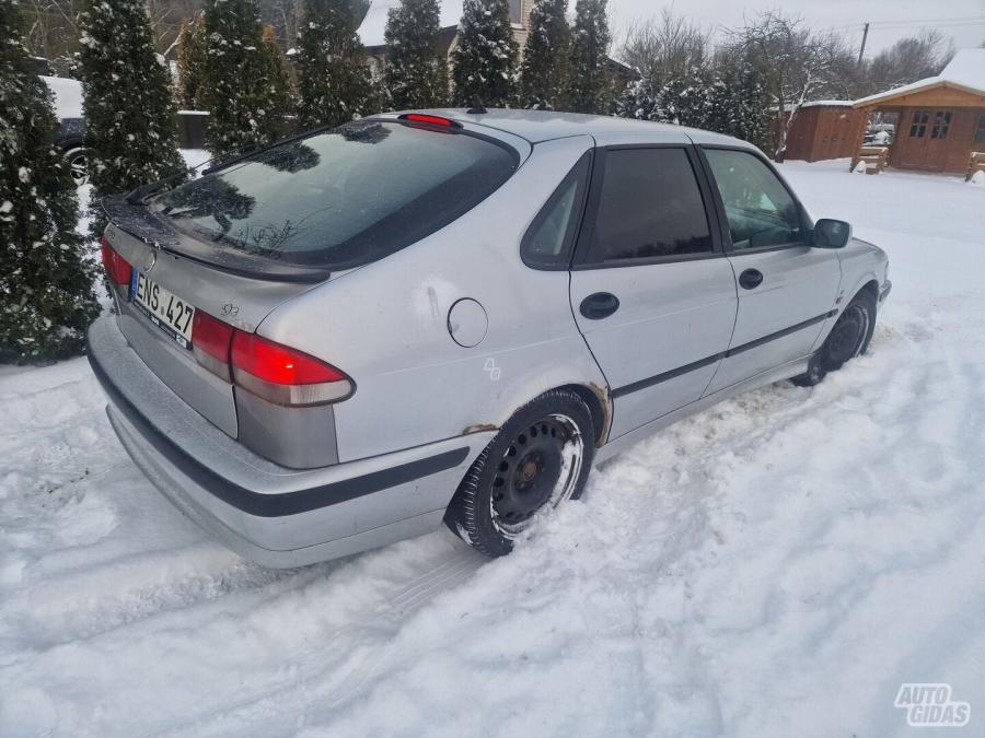 Saab 9-3 1999 Anykščiai, ar dzinēja tilpumu 2.20 L un nobraukumu 295 tūkst. km par 299 €, foto 5 vietnē AUTOMOTO.COM.LV