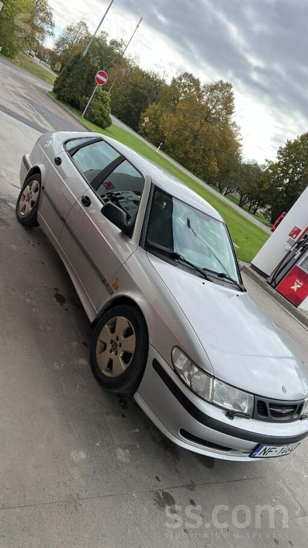 Saab 9-3 1999 in Liepaja, with an engine capacity of 2.00 L and mileage of 242 thousand km for 1100 €, photo 2 on AUTOMOTO.COM.LV