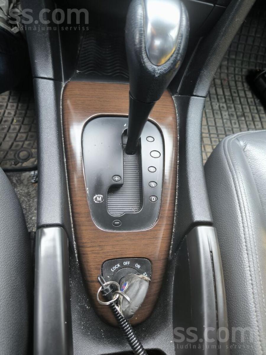 Saab 9-3 2003 Rīga, ar dzinēja tilpumu 2.00 L un nobraukumu 179 tūkst. km par 300 €, foto 8 vietnē AUTOMOTO.COM.LV