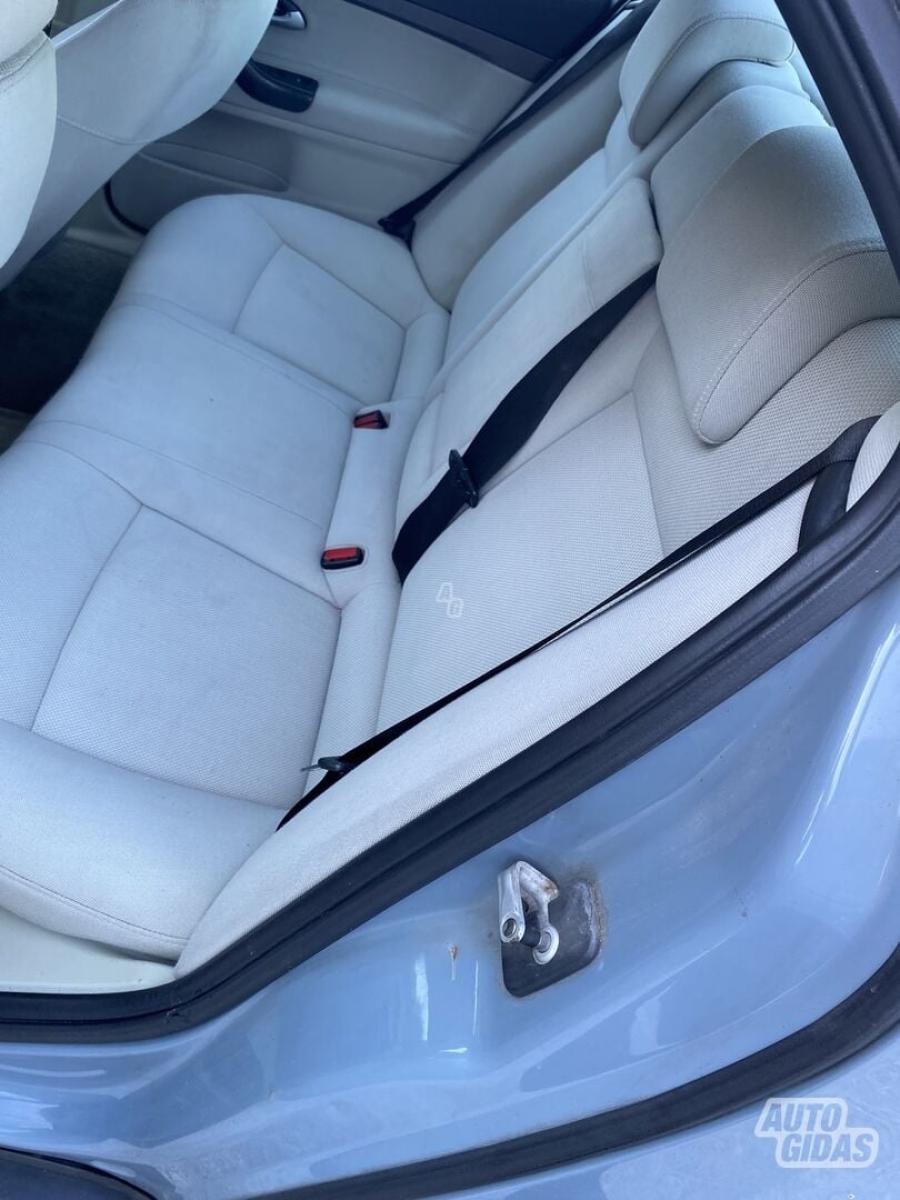 Saab 9-3 2003 in Kaunas, with an engine capacity of 2.20 L and mileage of 41 thousand km for 1000 €, photo 18 on AUTOMOTO.COM.LV