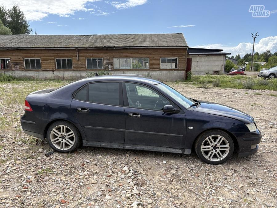 Saab 9-3 2003 in Varena, with an engine capacity of 2.20 L and mileage of 320 thousand km for 480 €, photo 5 on AUTOMOTO.COM.LV
