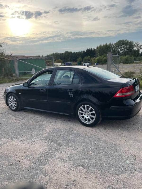 Saab 9-3 2003 in Vilnius, with an engine capacity of 2.20 L and mileage of 300 thousand km for 549 €, photo 9 on AUTOMOTO.COM.LV