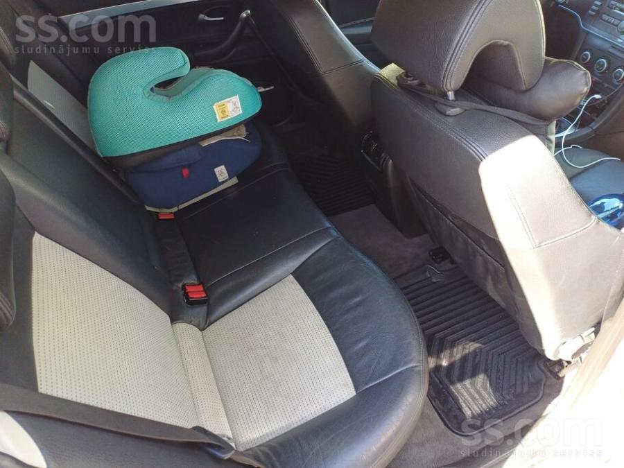 Saab 9-3 2008 in Riga, with an engine capacity of 1.90 L and mileage of 333 thousand km for 2100 €, photo 12 on AUTOMOTO.COM.LV