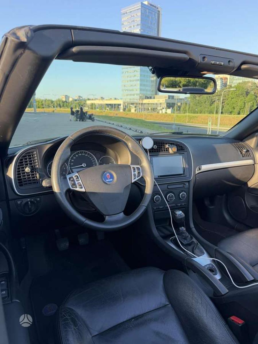 Balts Saab 9-3 2008 Viļņa, ar dzinēja tilpumu 1.91 L un nobraukumu 340 tūkst. km par 4999 €, foto 14 vietnē AUTOMOTO.COM.LV