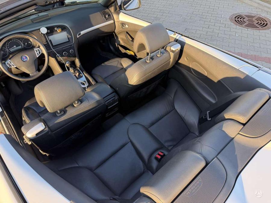 Balts Saab 9-3 2008 Viļņa, ar dzinēja tilpumu 1.91 L un nobraukumu 340 tūkst. km par 4999 €, foto 18 vietnē AUTOMOTO.COM.LV