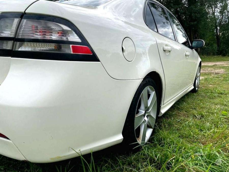 White Saab 9-3 2008 in Vilnius, with an engine capacity of 2.00 L and mileage of 309 thousand km for 2100 €, photo 8 on AUTOMOTO.COM.LV