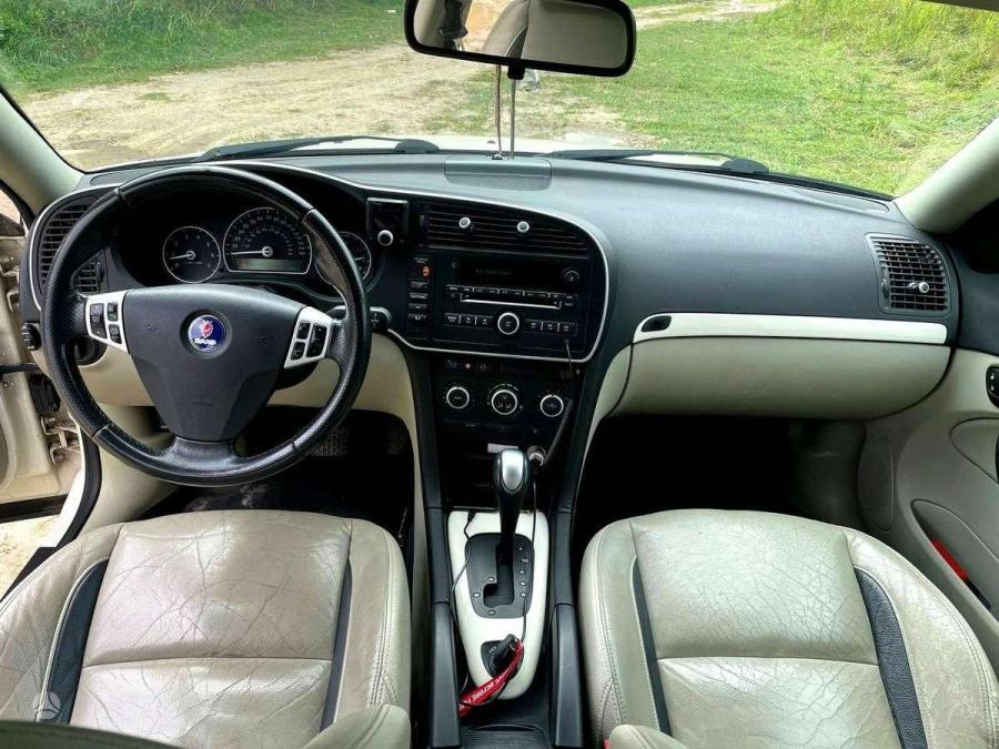 White Saab 9-3 2008 in Vilnius, with an engine capacity of 2.00 L and mileage of 309 thousand km for 2100 €, photo 9 on AUTOMOTO.COM.LV