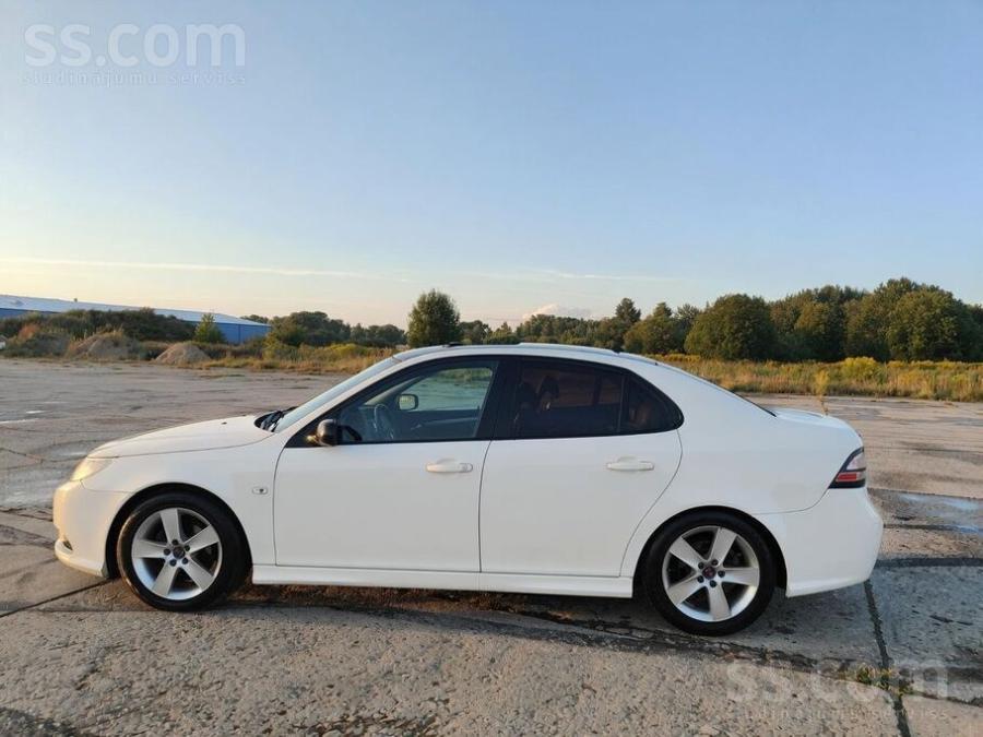White Saab 9-3 2008 in Riga, with an engine capacity of 1.90 L and mileage of 312 thousand km for 1988 €, photo 4 on AUTOMOTO.COM.LV