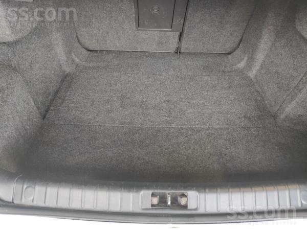 Белый Сааб 9-3 2008 в Рига, объемом двигателя 1.90 л и пробегом 312 тыс. км за 1988 €, фото 6 на AUTOMOTO.COM.LV