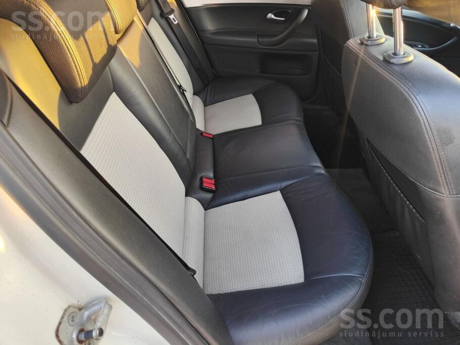 White Saab 9-3 2008 in Riga, with an engine capacity of 1.90 L and mileage of 312 thousand km for 1988 €, photo 10 on AUTOMOTO.COM.LV